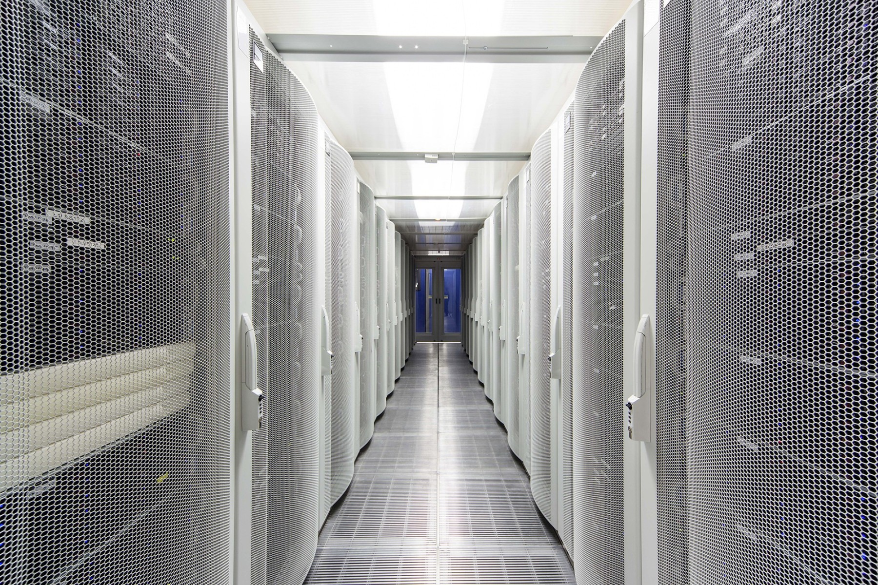 Benefits of using Datacentres outside of London